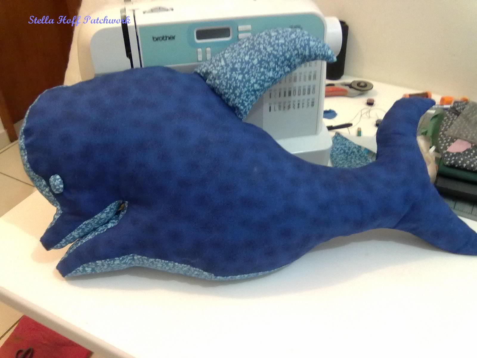 Stella Hoff Patchwork: Almofada de golfinho e de peixe