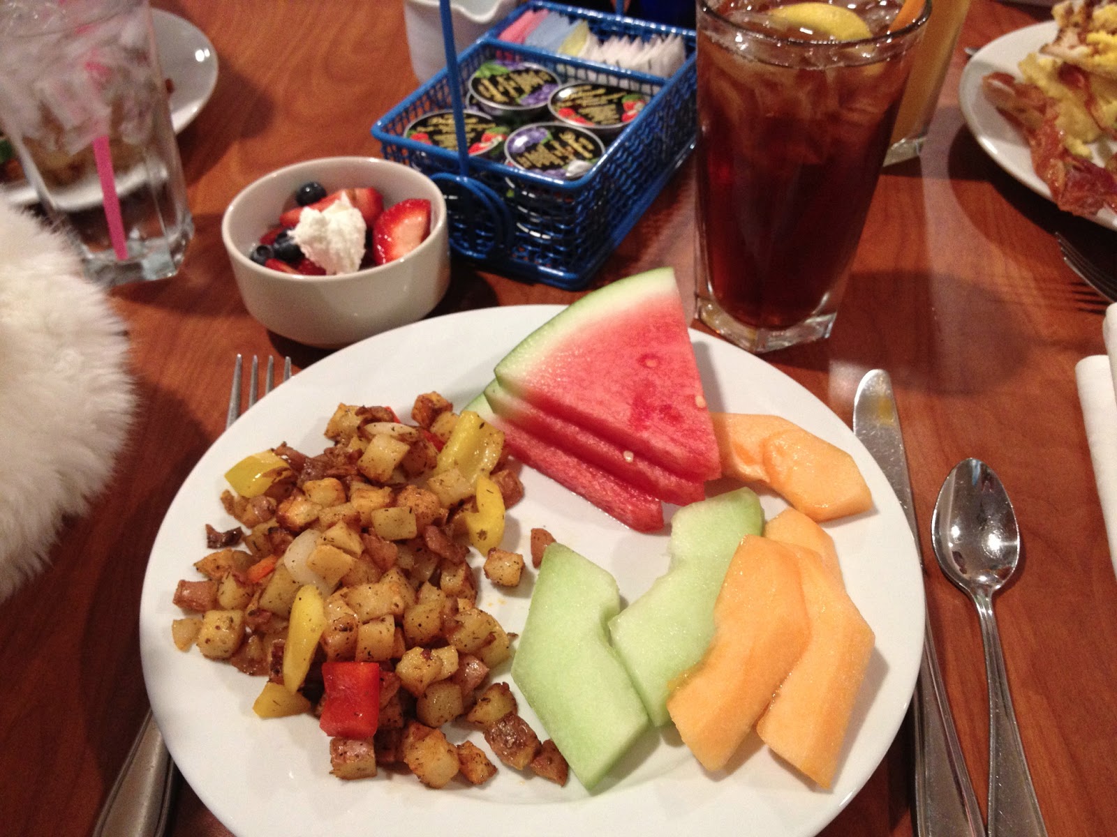 Disney Eats: Paradise Pier Hotel: PCH Grill