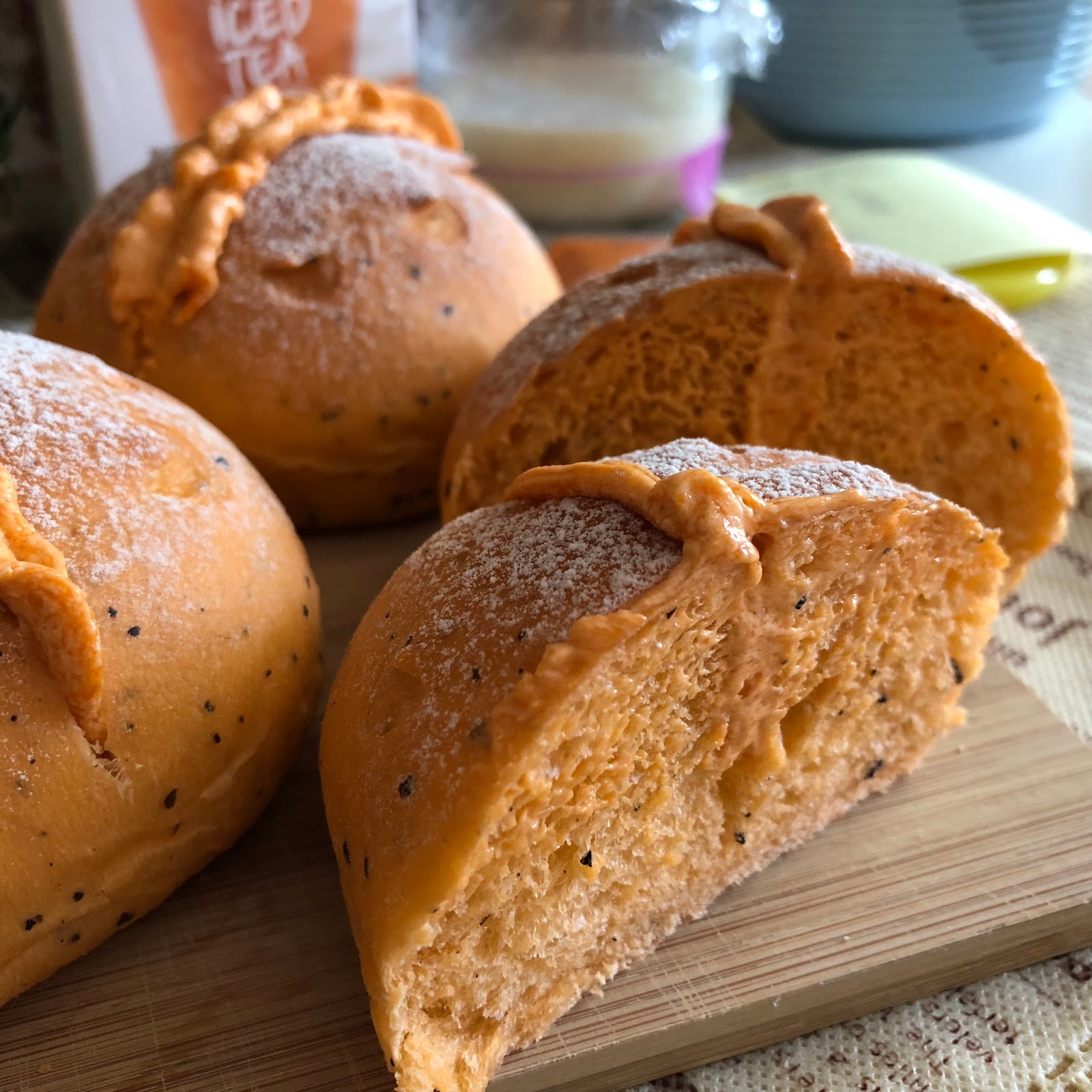 My Mind Patch: Thai Milk Tea Bun with Ermine Cream