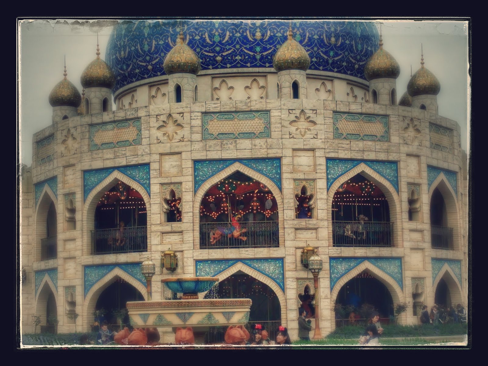 DisneySea Caravan Carousel