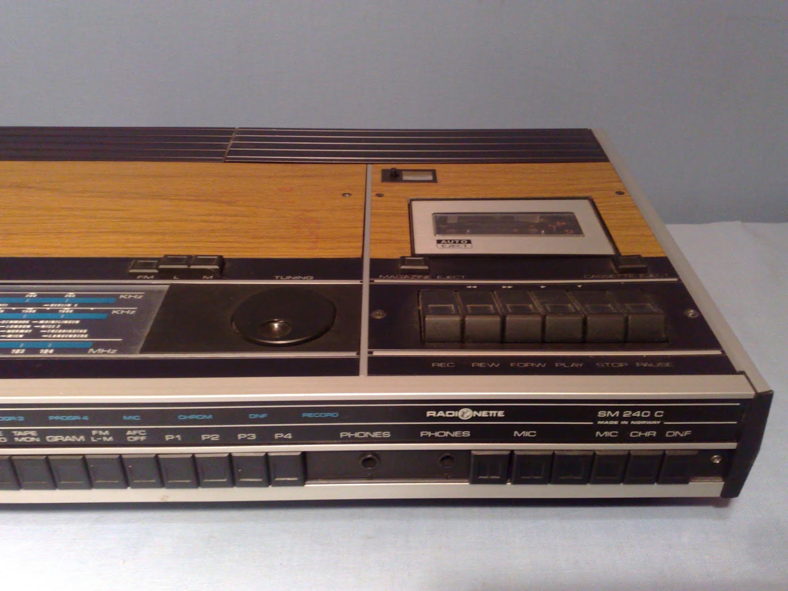 TOM's TECH TOYS: SOUNDMASTER