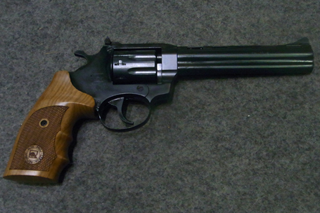 Armi usate web portal: Revolver sportivo Alfa Proj 261 calibro 22 l.r.