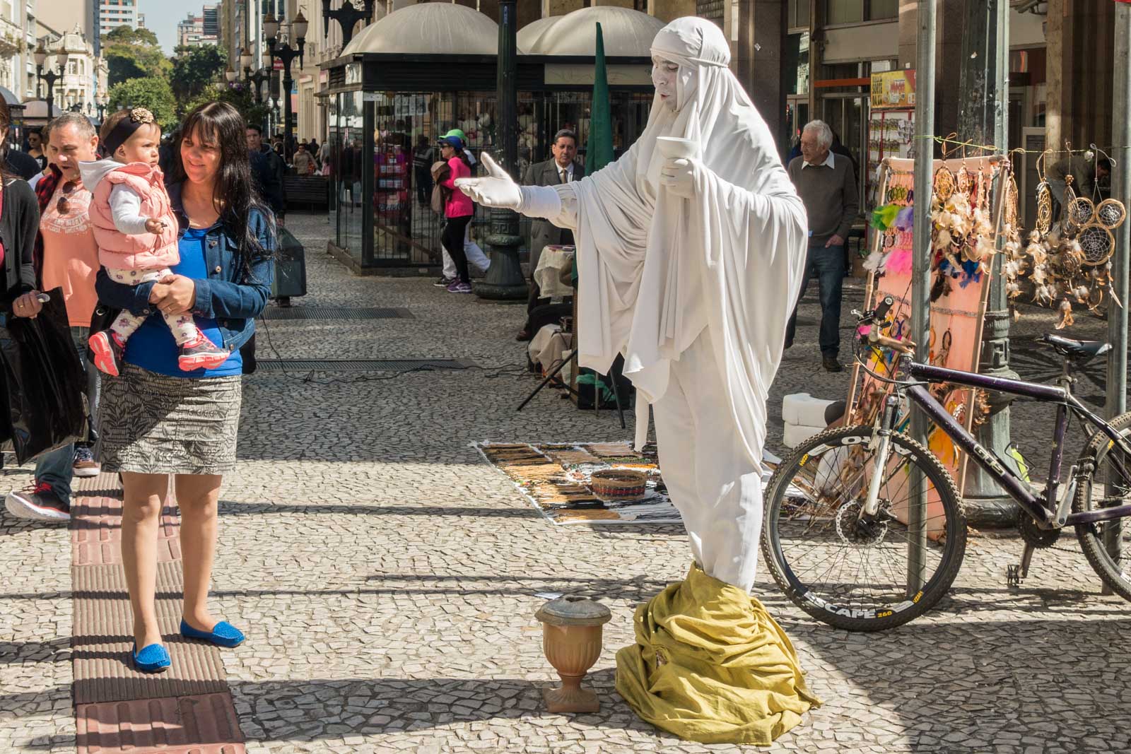 Fotografando Curitiba: A estátua humana