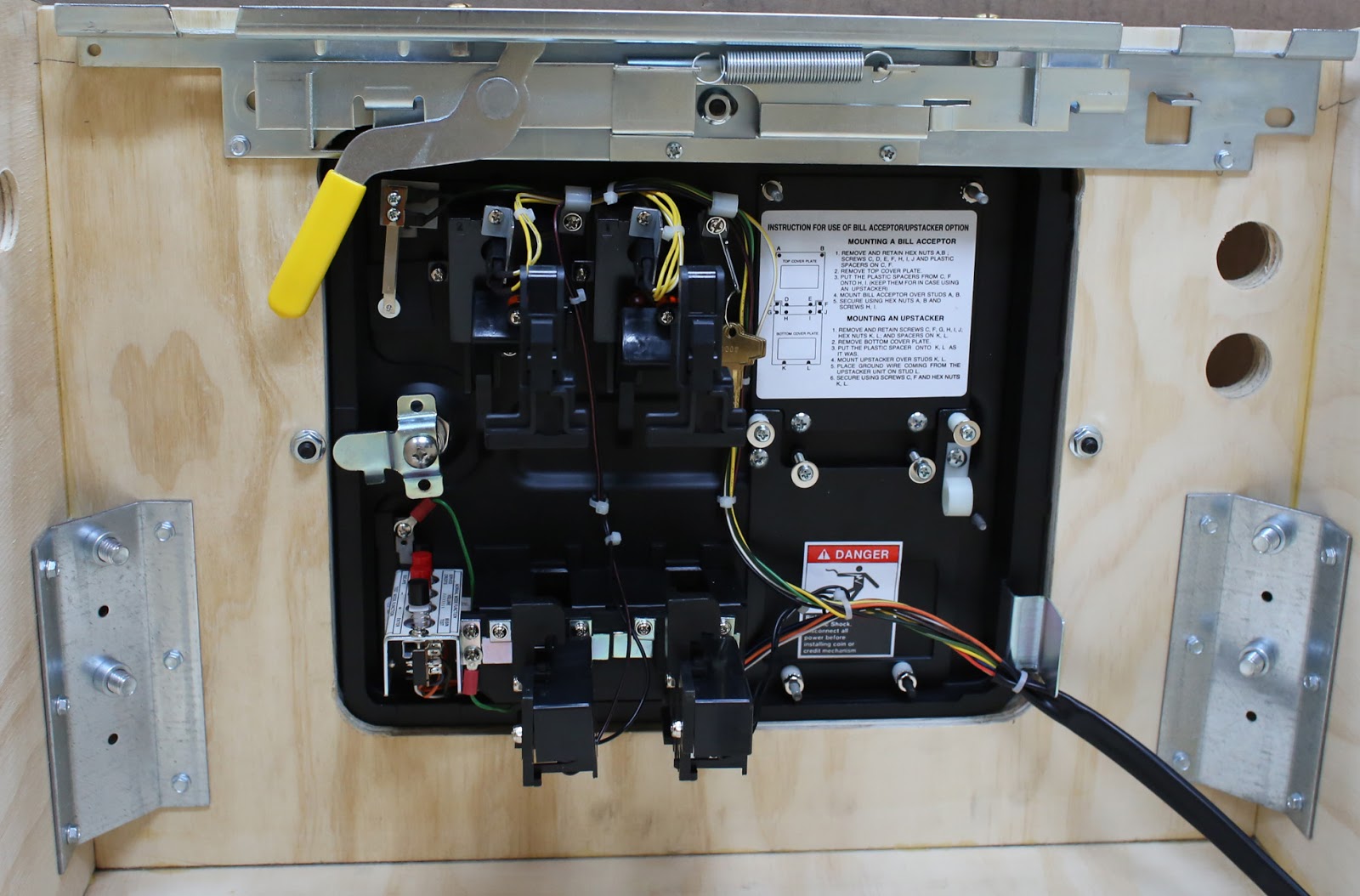 Pinball Chameleon's Guide to DIY Pinball Machine Construction: The ...