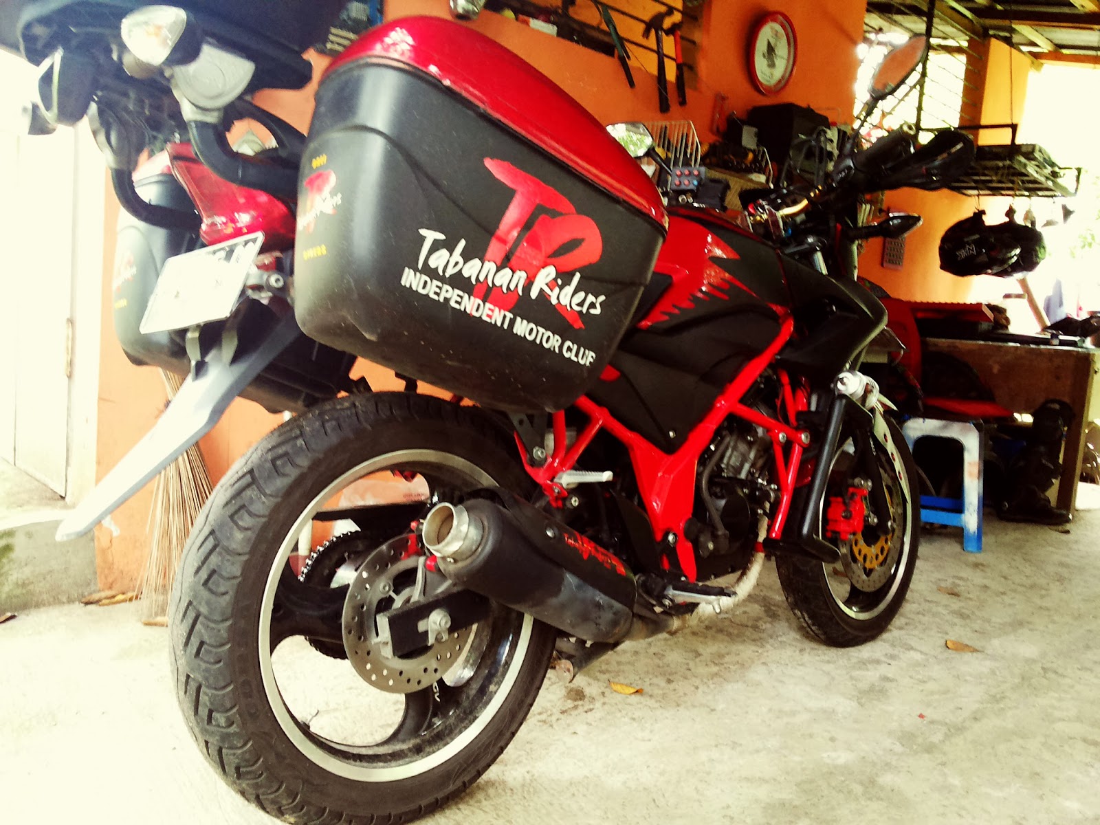 Moto Min: CB150R modifikasi Touring