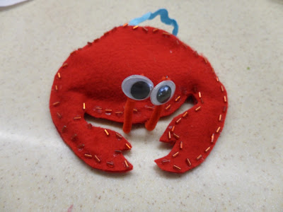 Felt Crab Ornament Tutorial