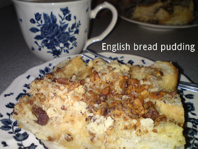 Cooking Pleasure: English Bread Pudding with Walnuts and Crumble Toppings