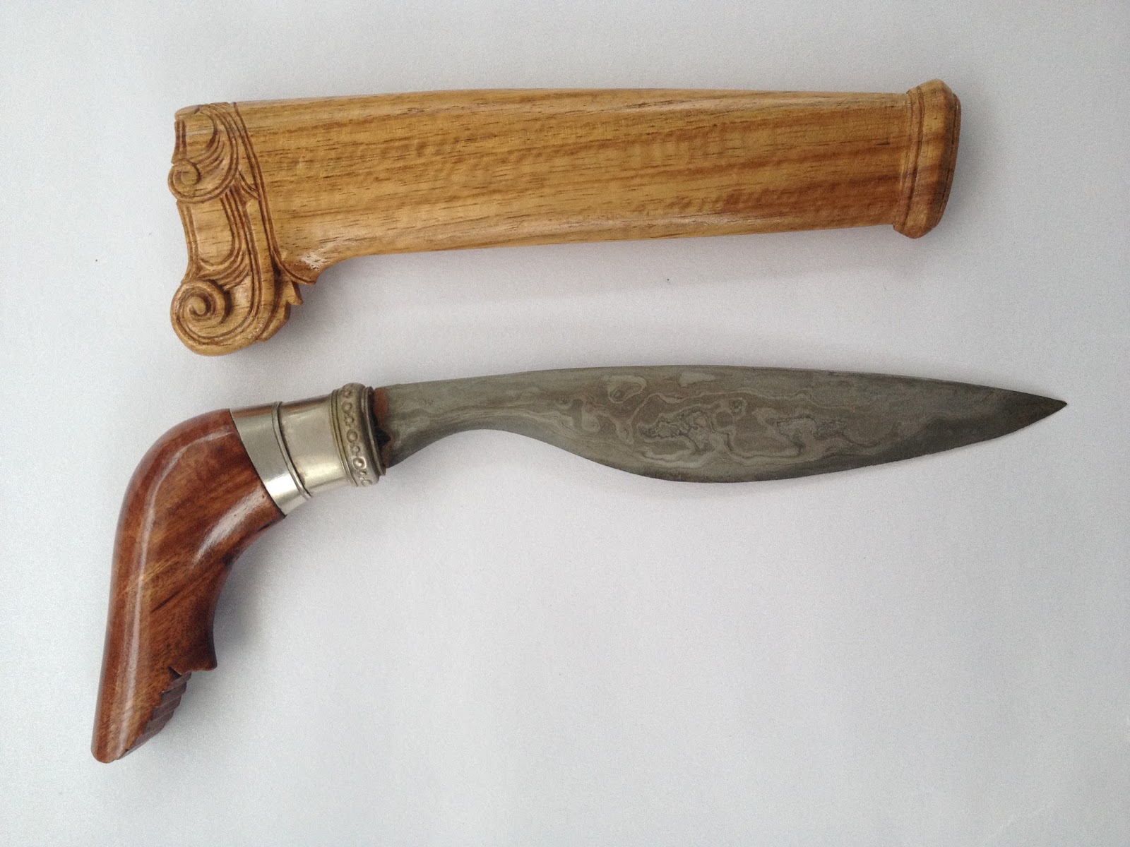 BADIK CALABAI RAS PERPADUAN BUDAYA BUGIS DAN MAKASSAR