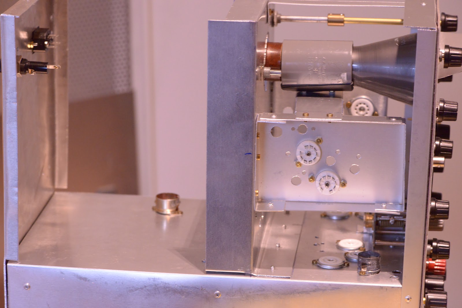 PD3WMZ - ON2WMZ: Constructing oscilloscoop wobbulator frequency curve ...