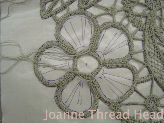 Thread Head: Intermediate Romanian Point Lace Tutorial