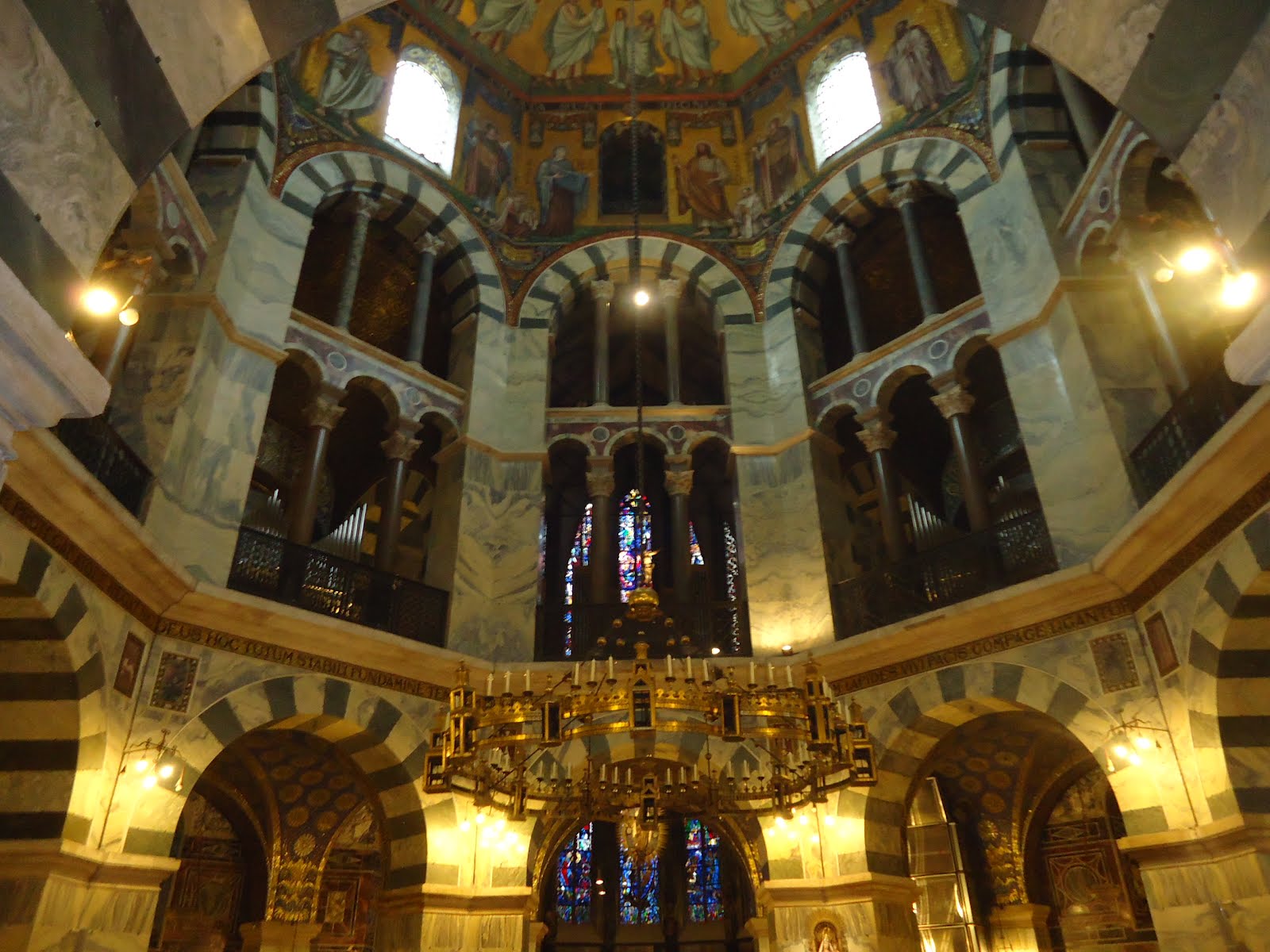 Aix-la-Chapelle (Aachen) y Carlomagno