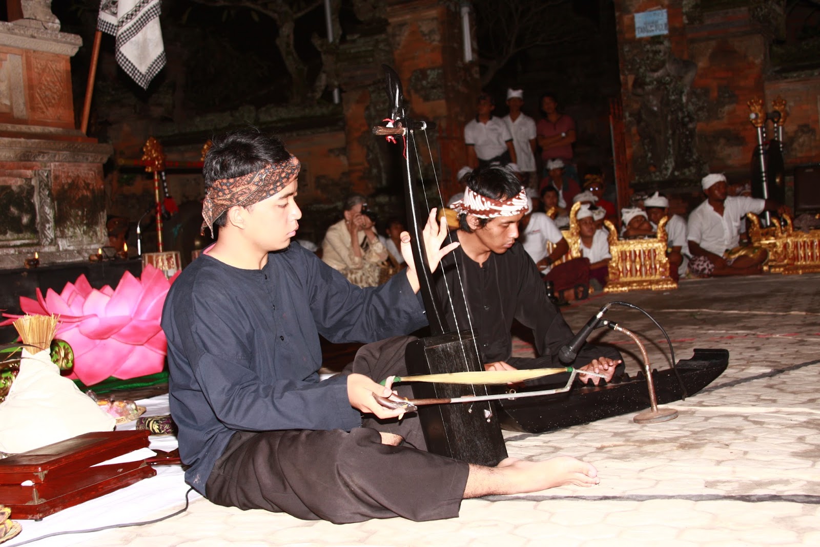 MENGENAL KARAWITAN SUNDA