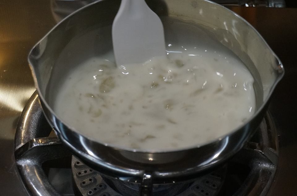 The art of Kudzu, cooking kudzu roots powder in Yoshino mountain