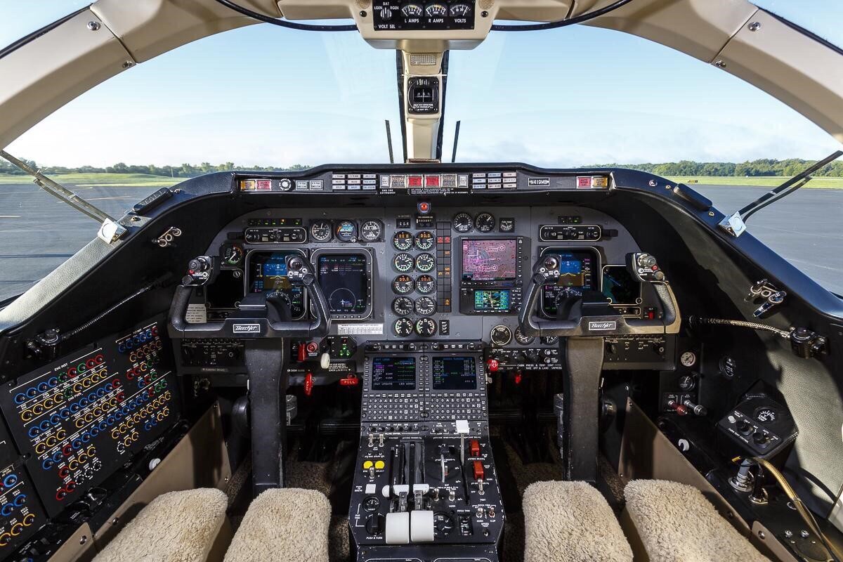 MITSUBISHI MU-300 DIAMOND