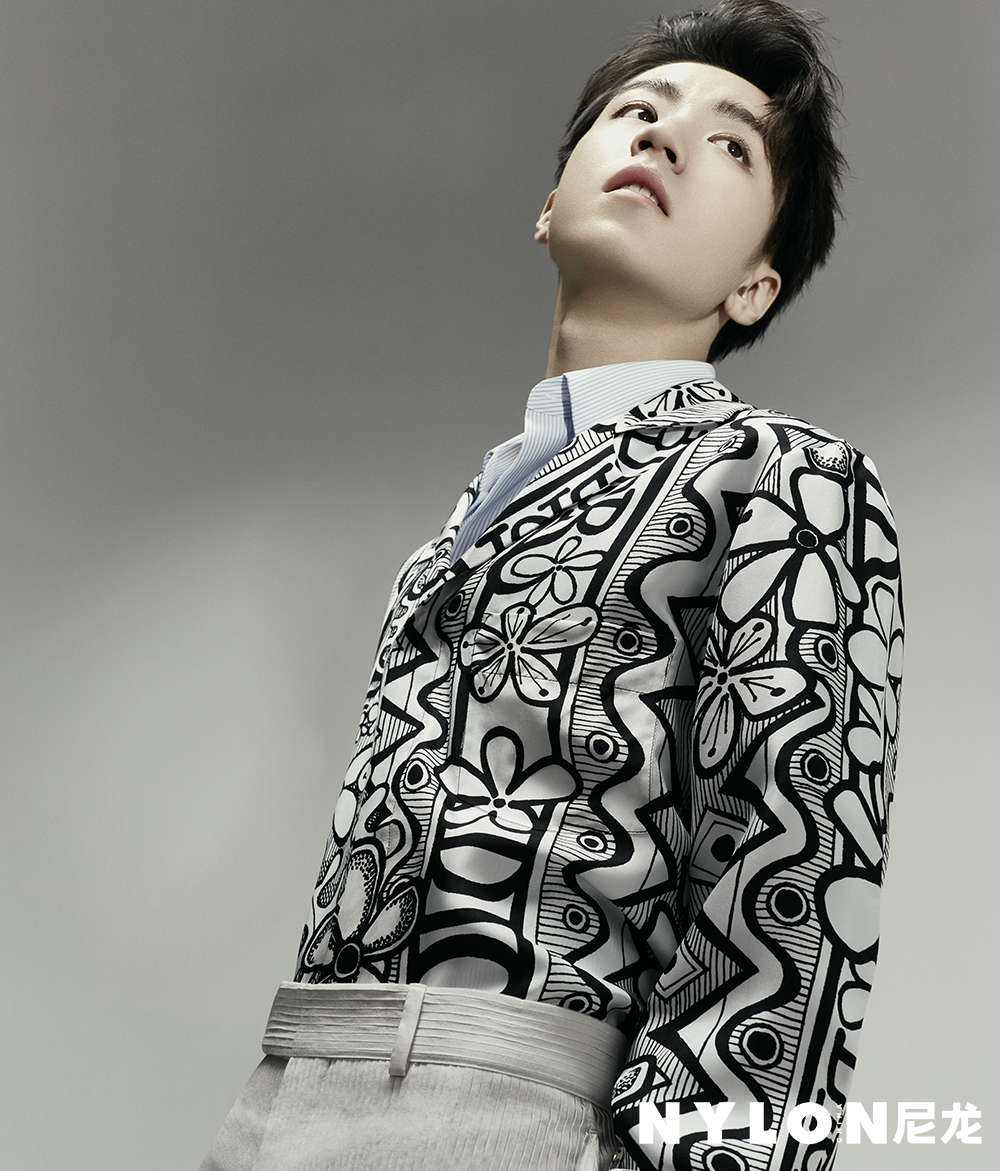 Karry Wang para NYLON Magazine China Mayo 2020