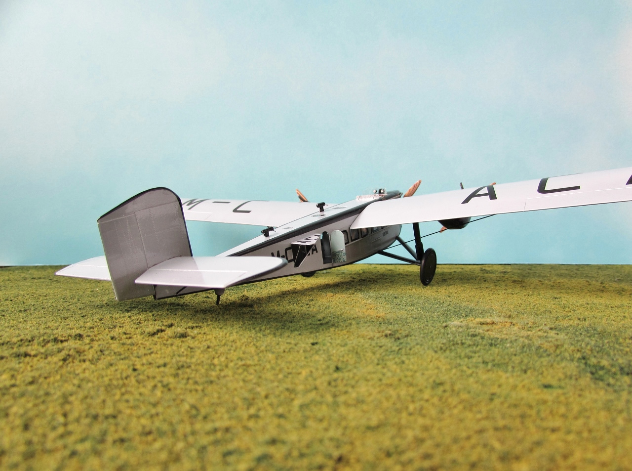 Wings of Intent: Scratchbuilt Rohrbach Roland, Iberia, 1/72nd scale