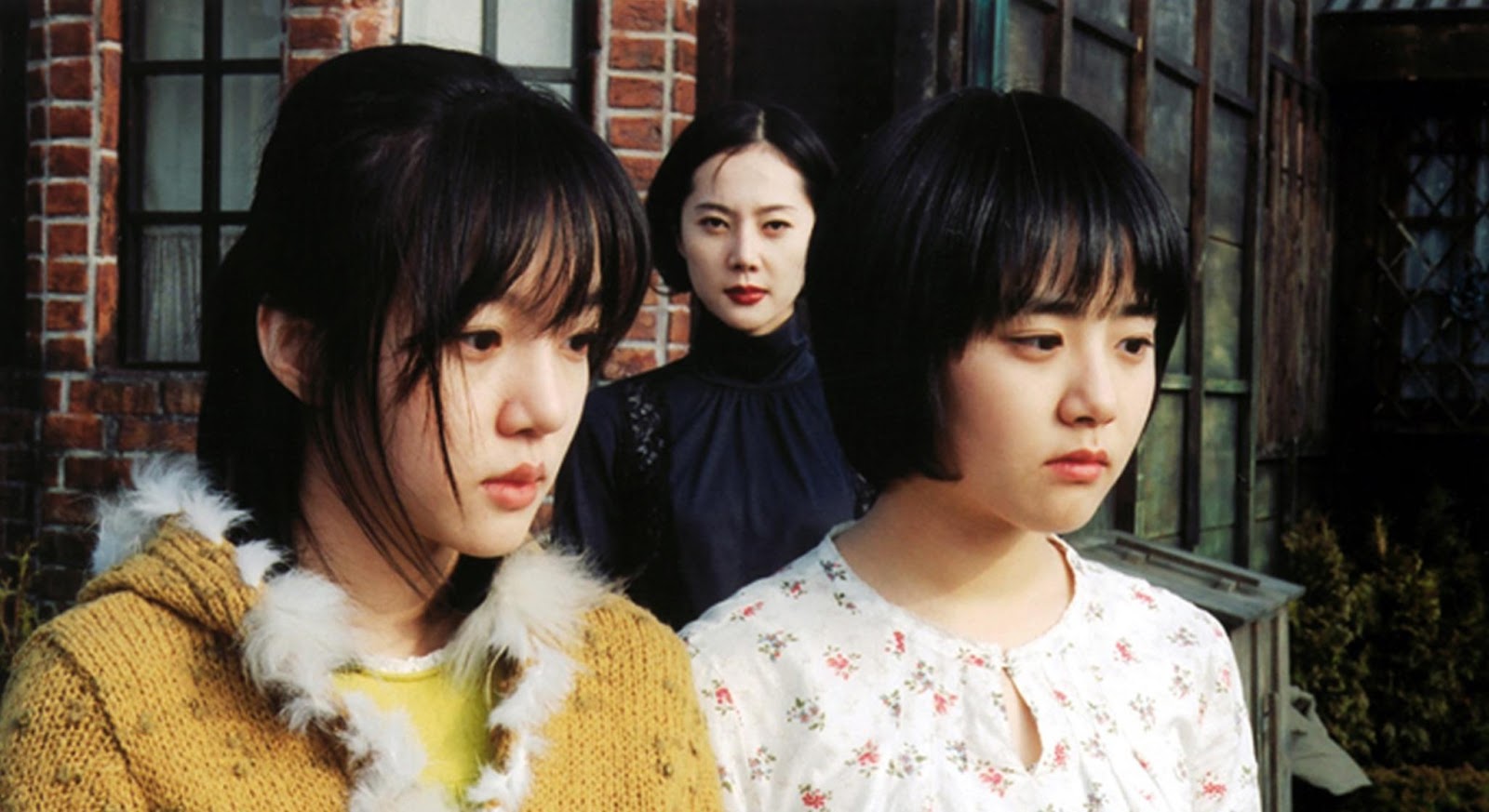 Caminho Largo: A Tale of Two Sisters (2003)