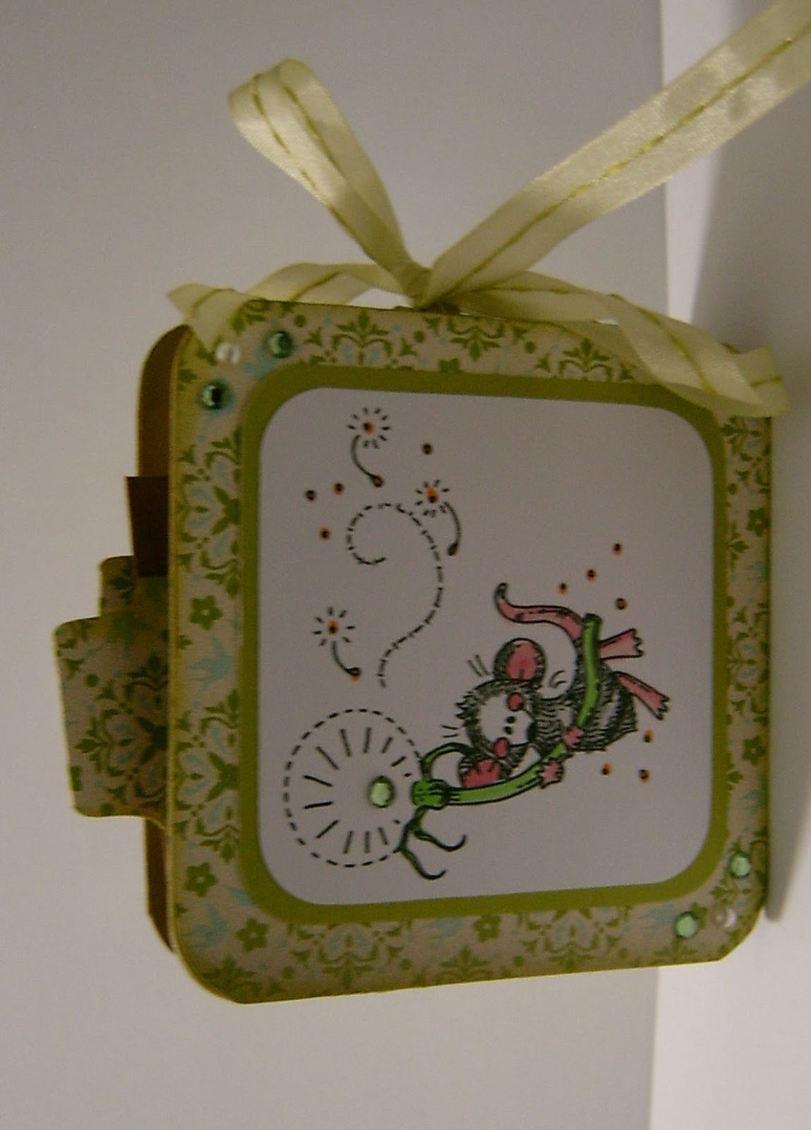 craftyspider: Mini Album from 12 x 12 sheet of paper