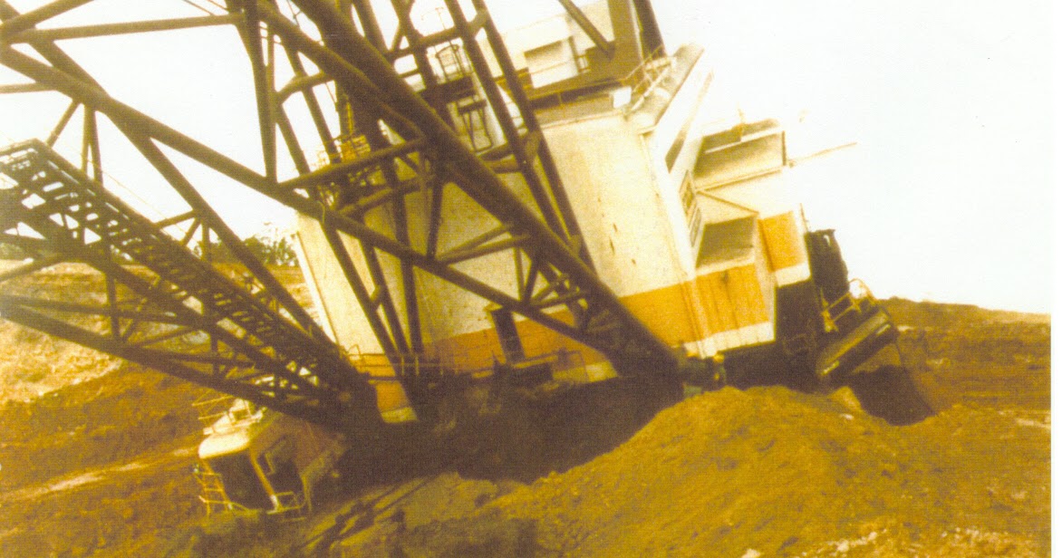 Mining Mayhem: Dragline Bench Failure