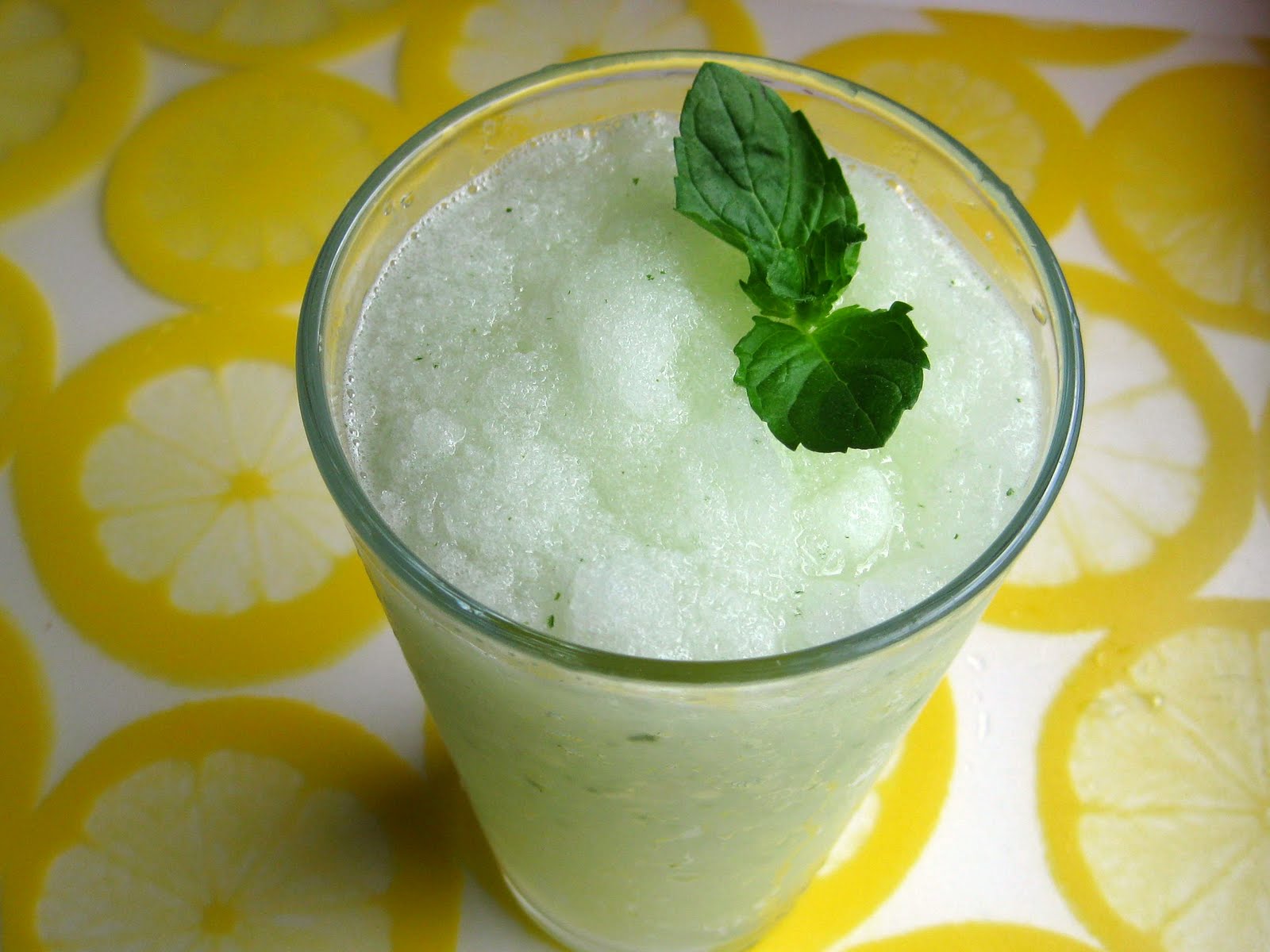 fuzz food: Mint-Lemonade Slush