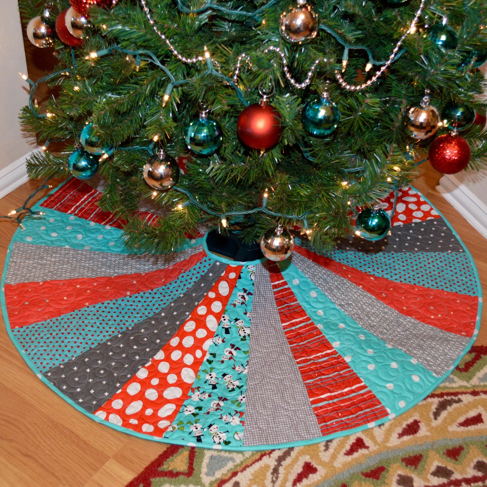 ellyn's place: Tree skirt