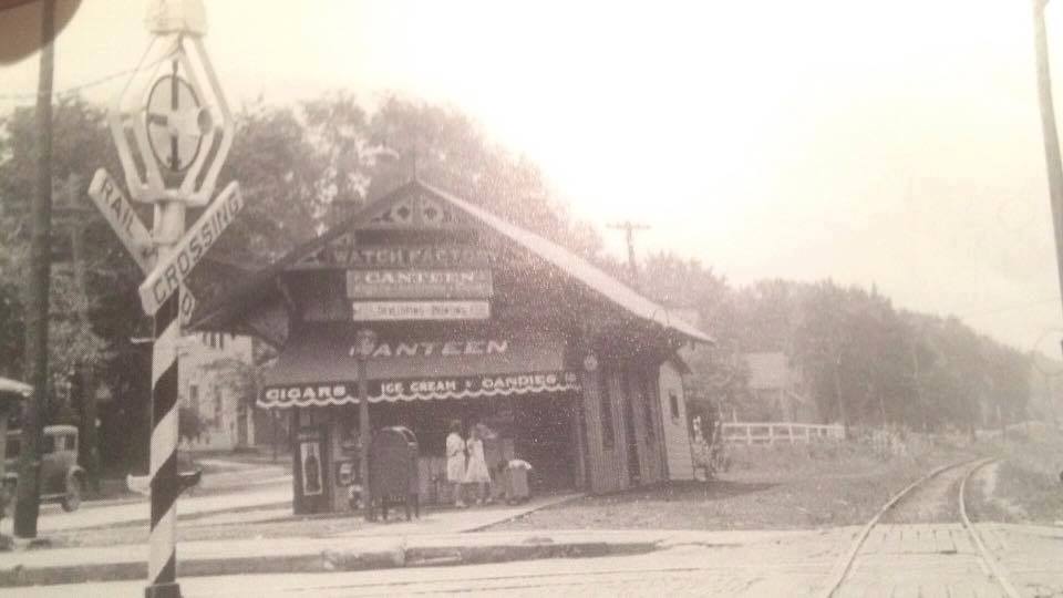 Towns and Nature: Elgin, IL: C&NW Watch Factory Depot