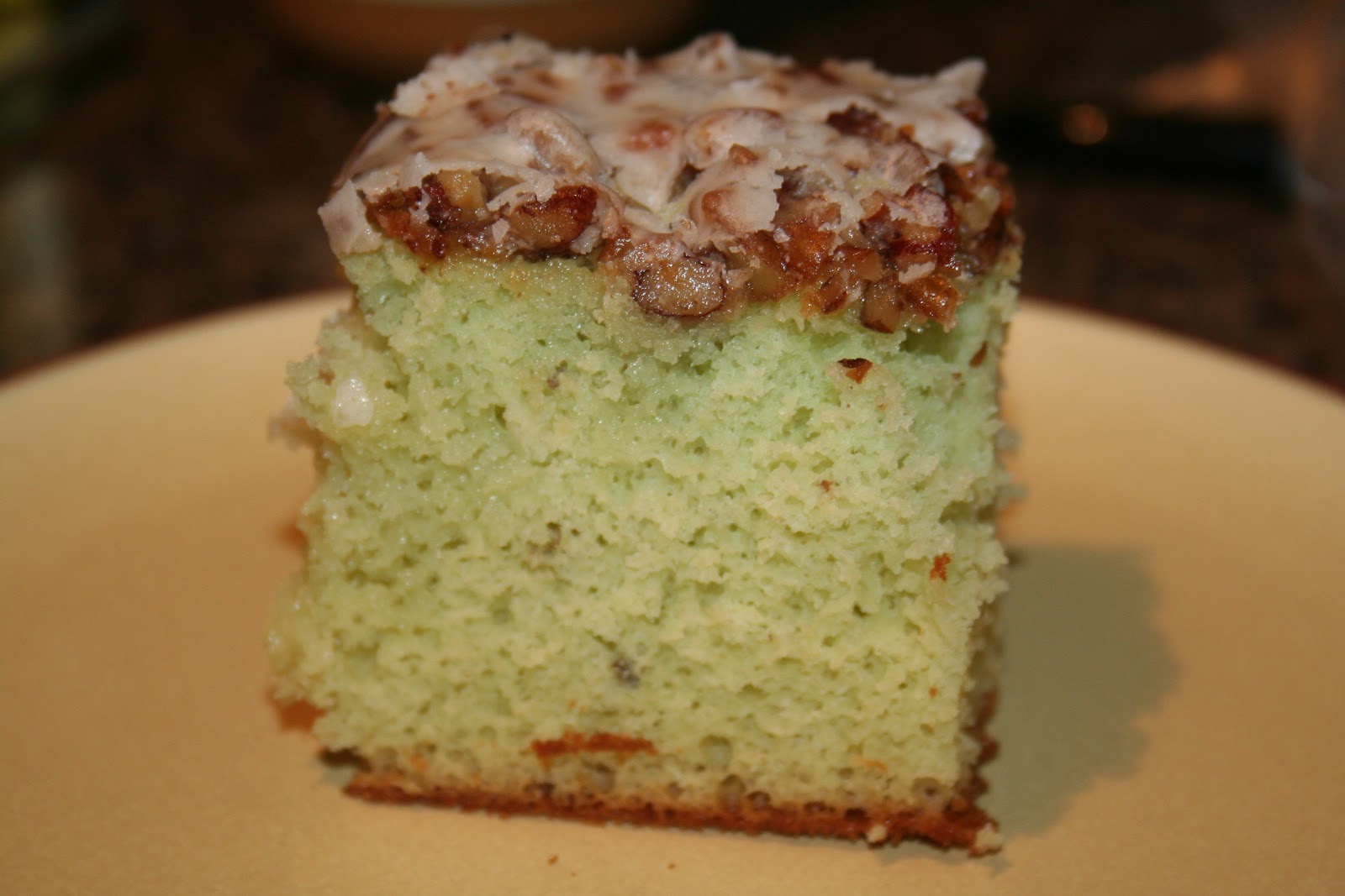 Momma Hawk Cooks: Green Cake