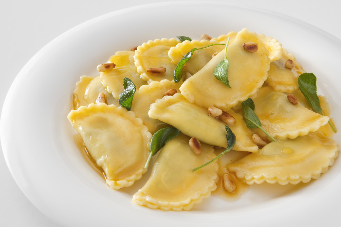 Recetas ricas útiles y saludables.: AGNOLOTTI DE CAMARÓN Y RICOTTA