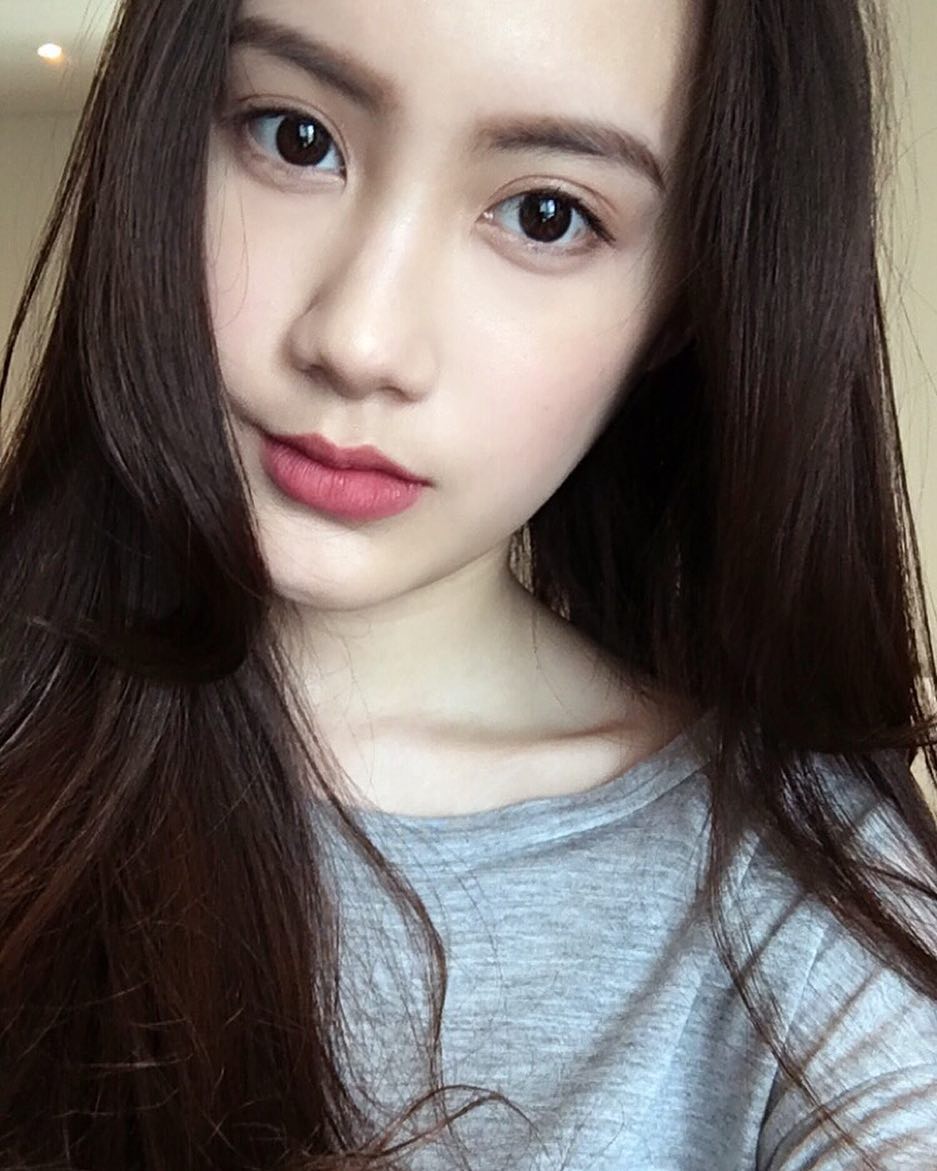 Phoiphailin Sivilay Nguyễn Mai Chi - 📖