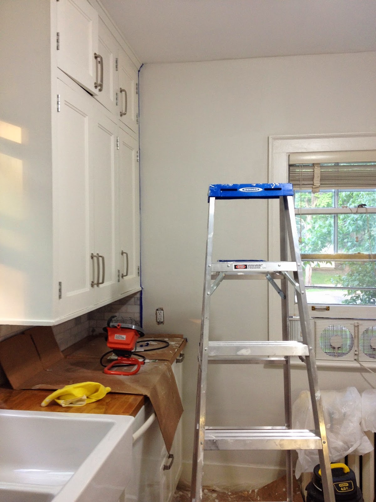 Kendal Lynn Designs: Skim coating our kitchen walls