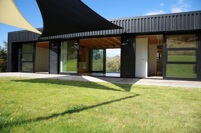 Steel Frame Transportable Prefab Home by Bachbox, New Zealand: Prefab ...