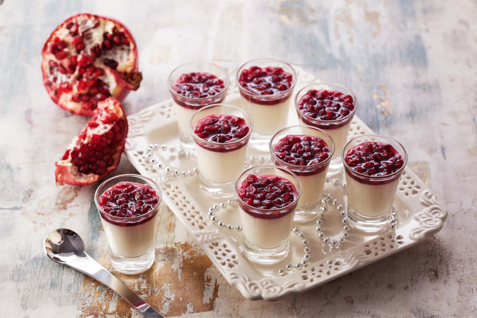 Blog Jornal da Mulher: Panna cotta de coco com calda de romã