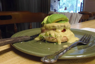 Glo's Kitchen: Avocado Benedict
