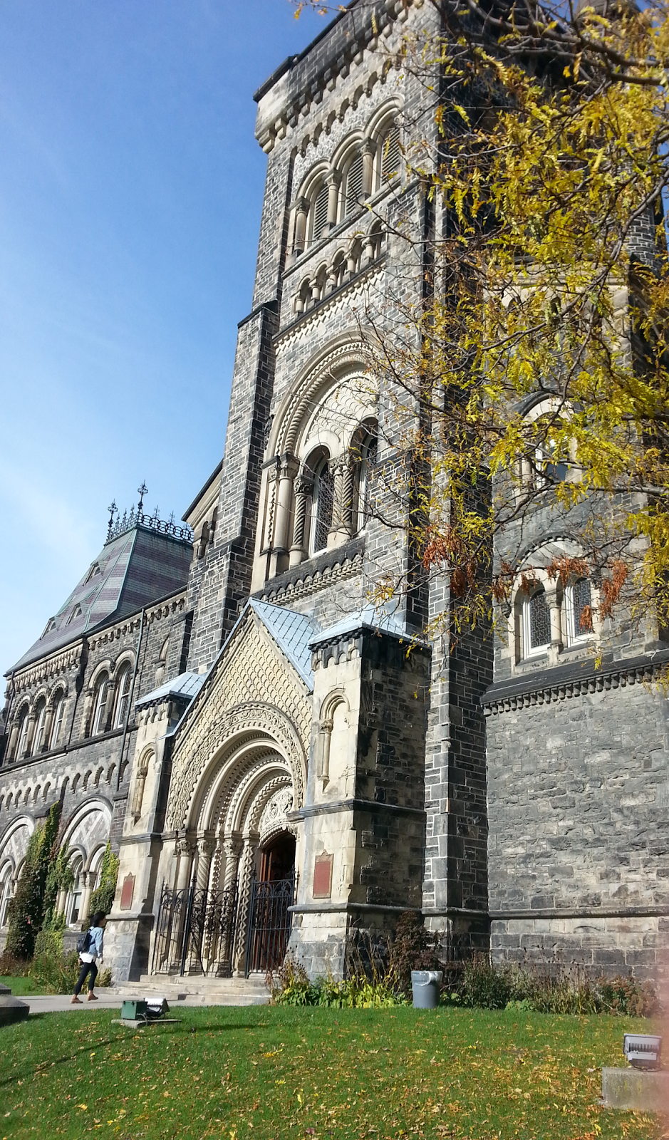 MUSINGS: THE SPECTACULAR SPECTRES OF TORONTO'S LANDMARKS