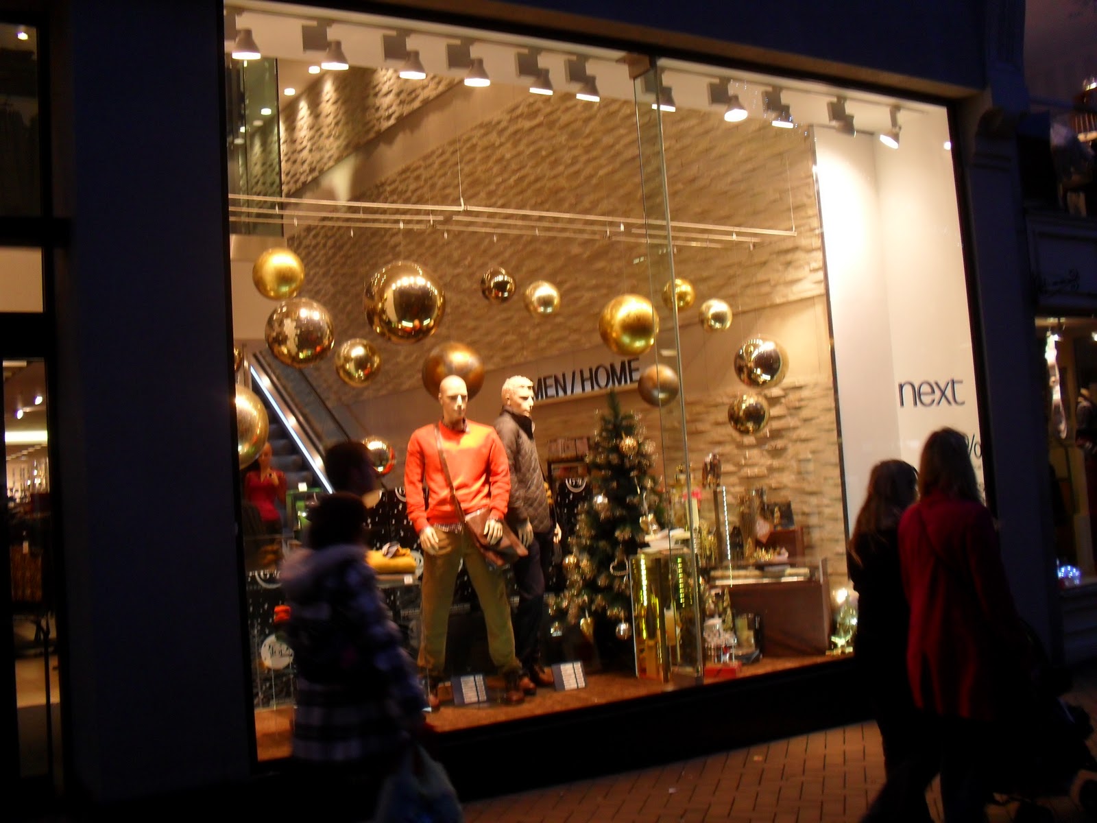 VM-Window Display: Displays