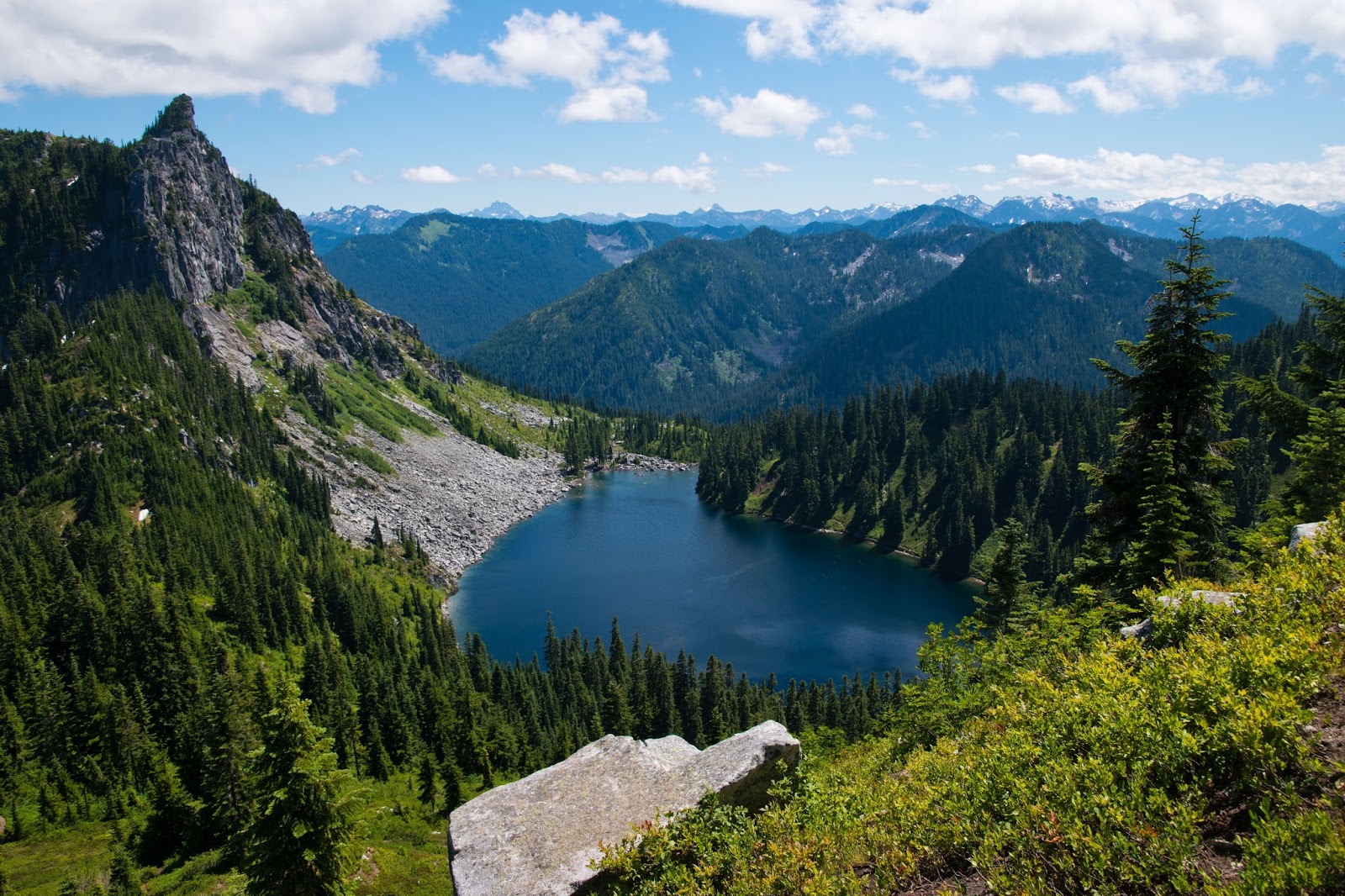 Hiking Shenandoah: Lake Valhalla and Mount McCausland