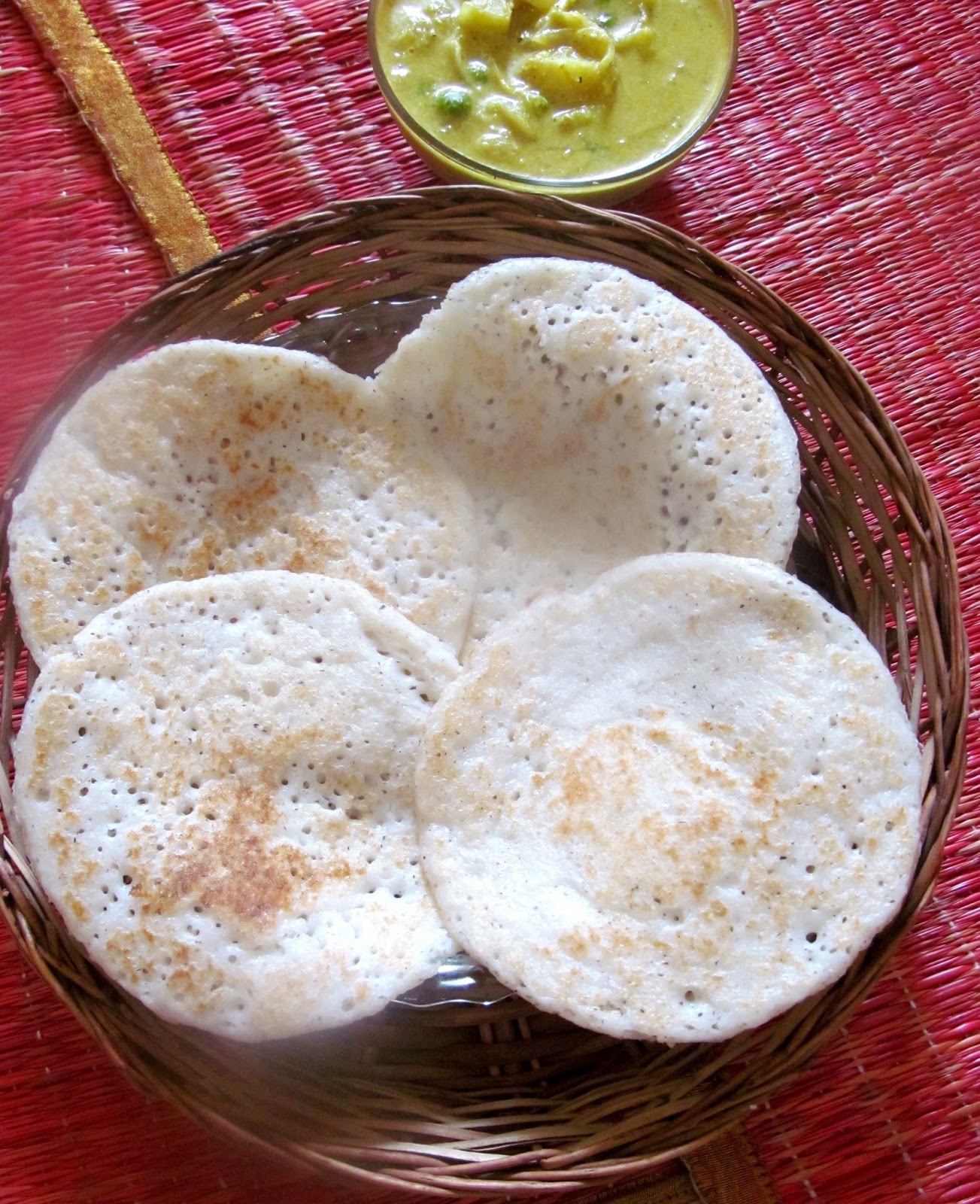Welicious Delicious: Vellayappam/ Rice coconut pancakes