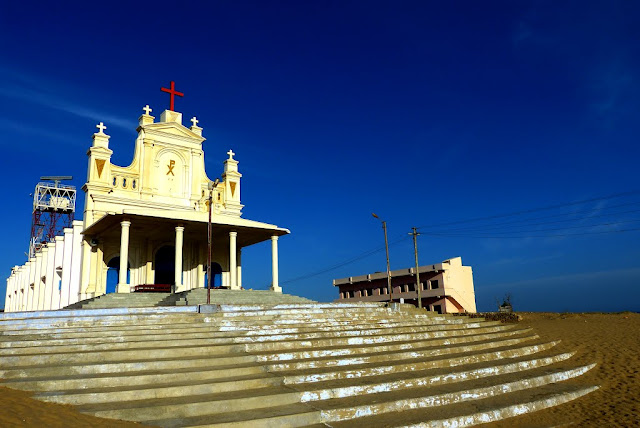 Tamilnadu Tourism: Holy Cross Church, Manappad, Thoothukudi