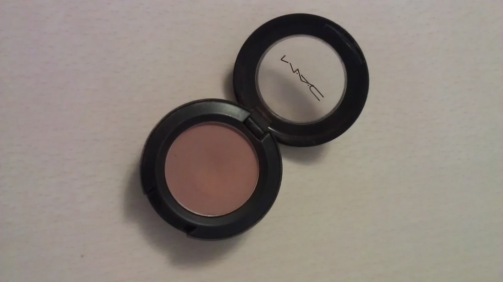 rachelheartsmac: MAC Soft Brown Eyeshadow, Review, Photos and Swatches