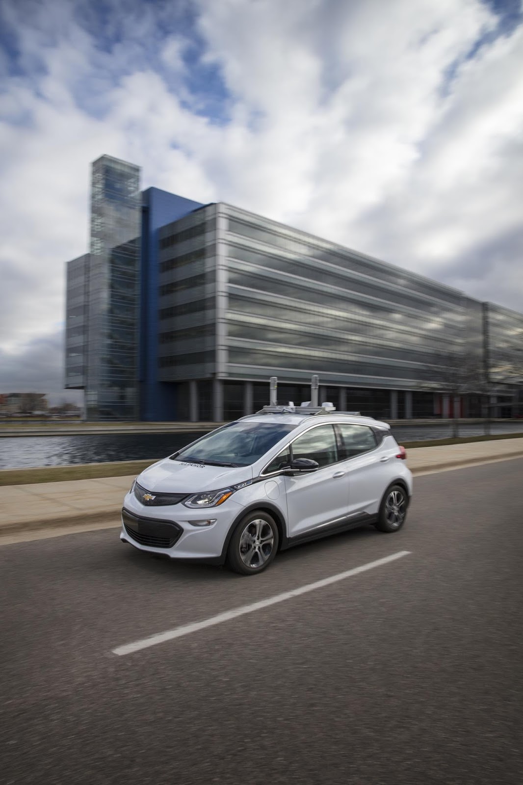 The Motoring World: USA - General Motors will begin testing Bolt EV's ...