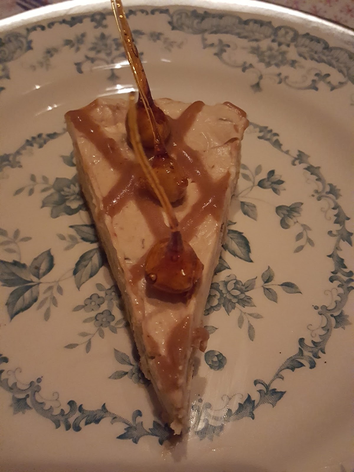 LEKKER!!: Iced chestnut ripple cheesecake