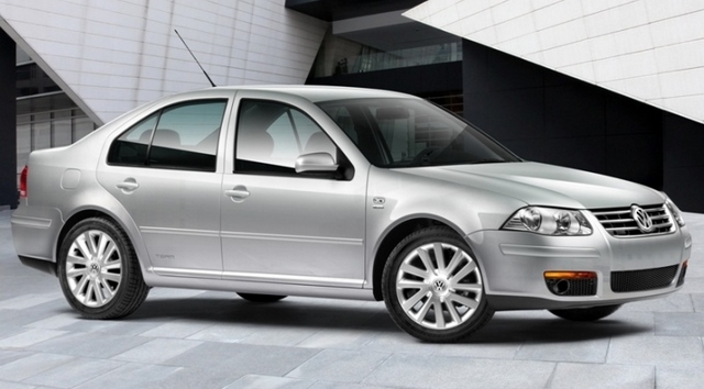 VW Bora é o mais vendido no México em novembro - Nissan Versa é o 4º