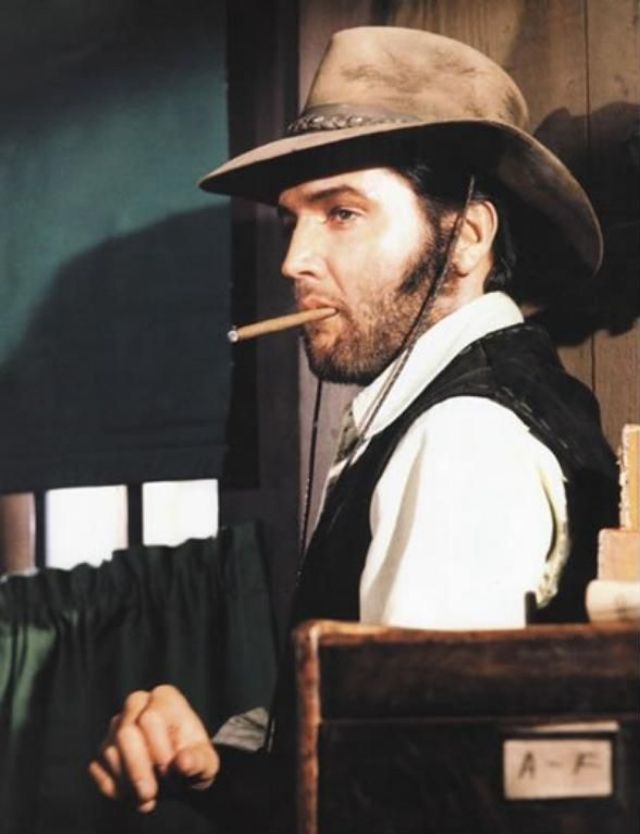 Rare Color Photographs of a Bearded Elvis Presley During Shooting for ...