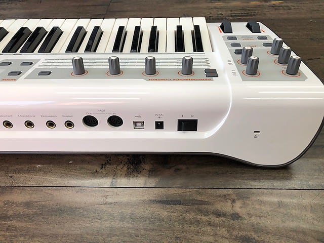 MATRIXSYNTH: M-Audio Venom Synthesizer