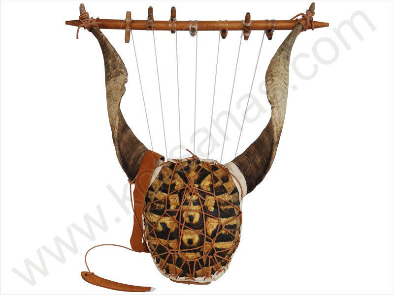 Municipal Museum In Katakolo: Stringed instruments