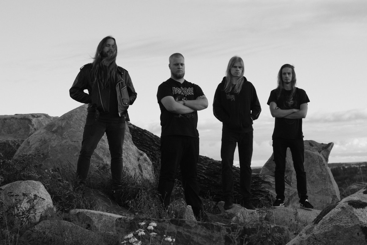 Revelado detalhes do novo álbum da DECAYING