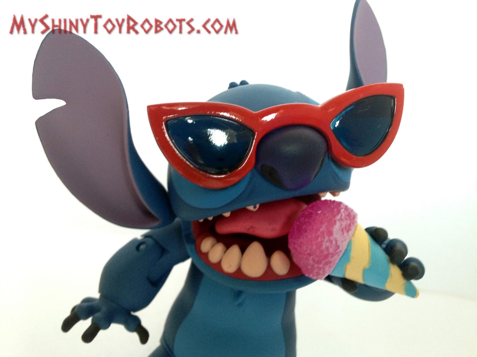 My Shiny Toy Robots: Toybox REVIEW: Figure Complex Movie REVO Stitch