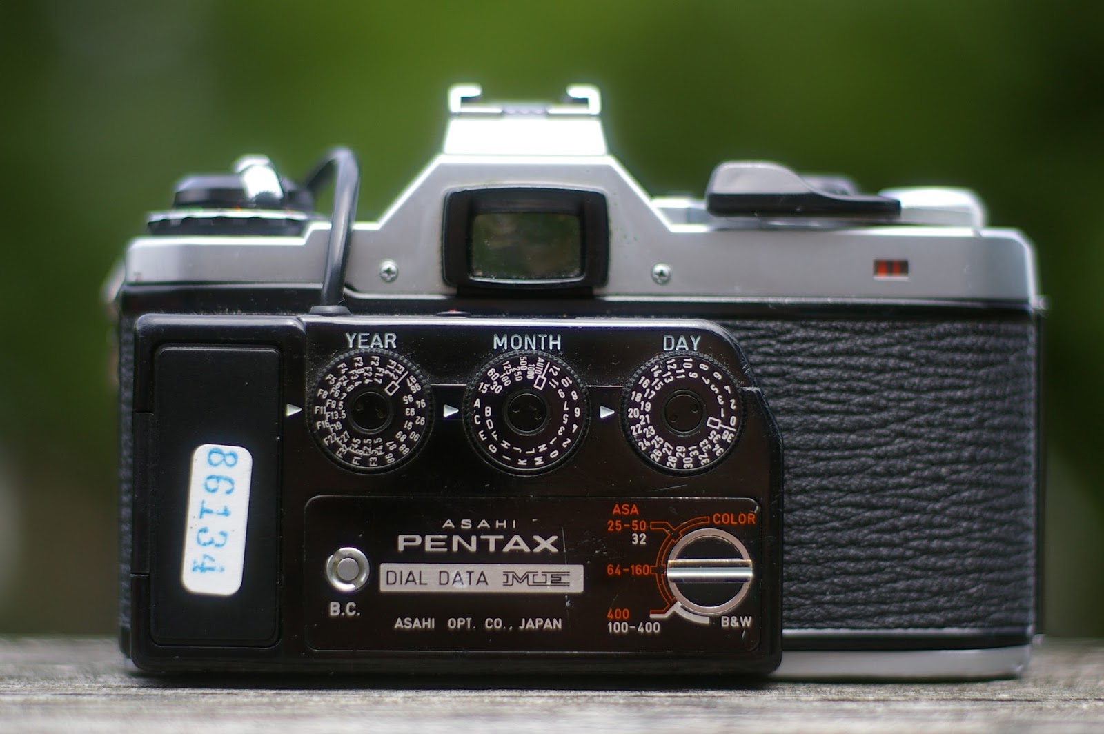 A Quirky Guy with a Camera: Glee with Gadgets Pentax ME Super Dial Data ...