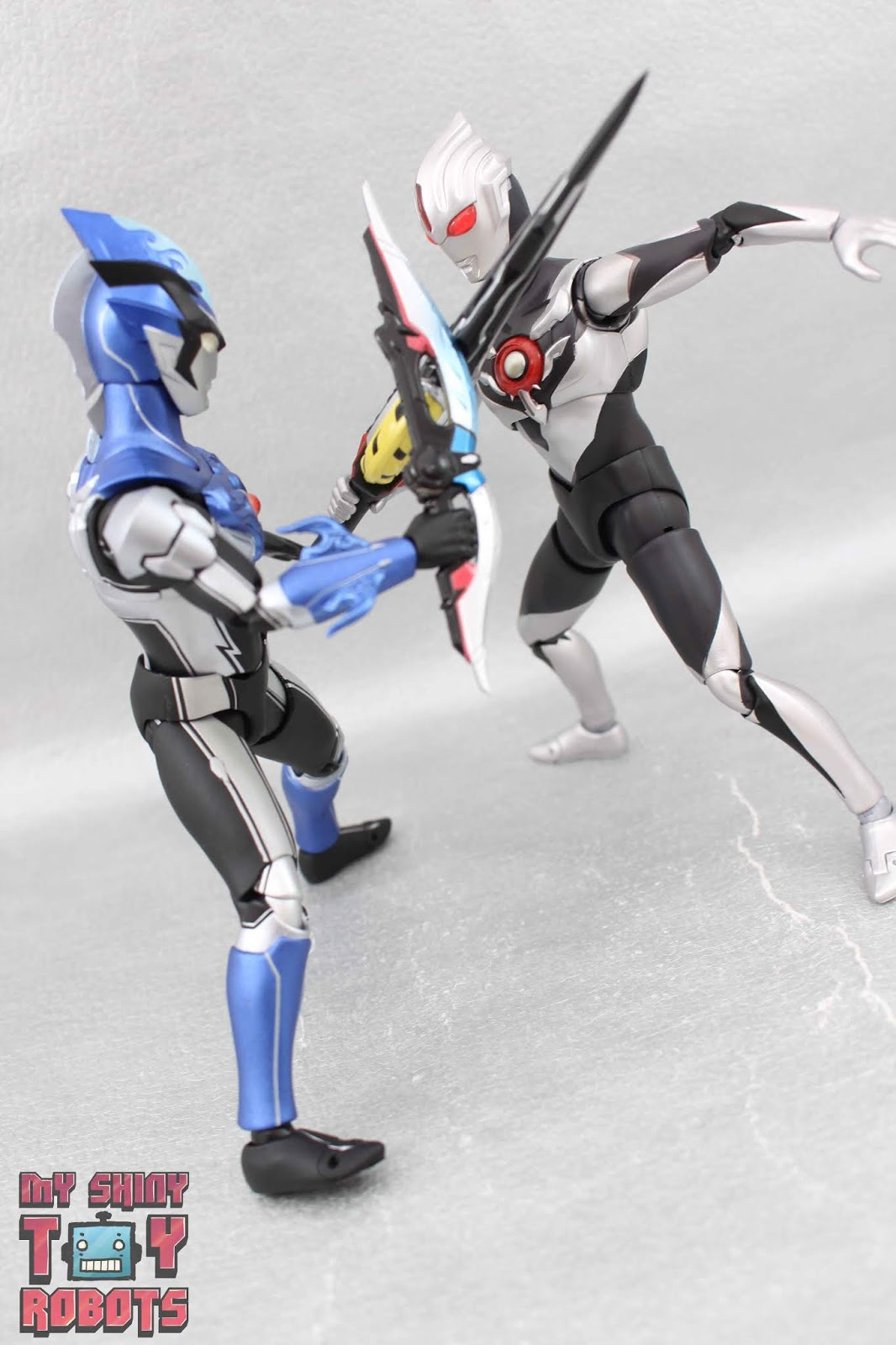 My Shiny Toy Robots: Toybox REVIEW: S.H. Figuarts Ultraman Blu Aqua