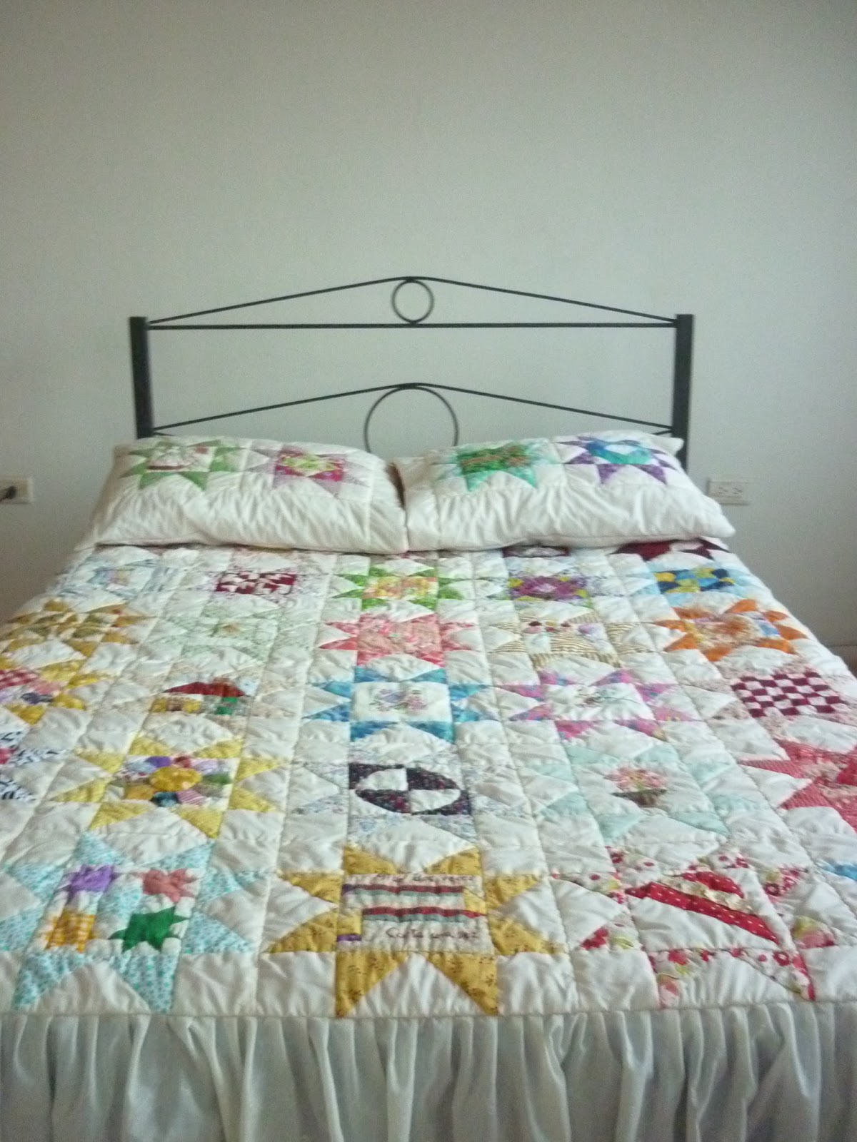 EDREDONES DE PATCHWORK Y ALGO MAS: Edredón con bloques del Splendid Sampler y Algo más...